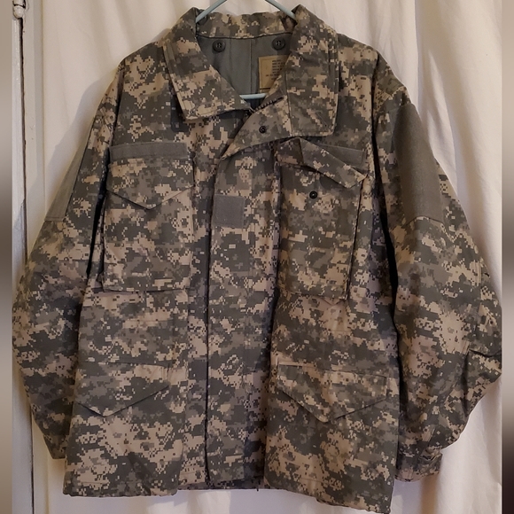 U.S. Army | Jackets & Coats | New Military Issued Us Army Acu Coat Cold ...